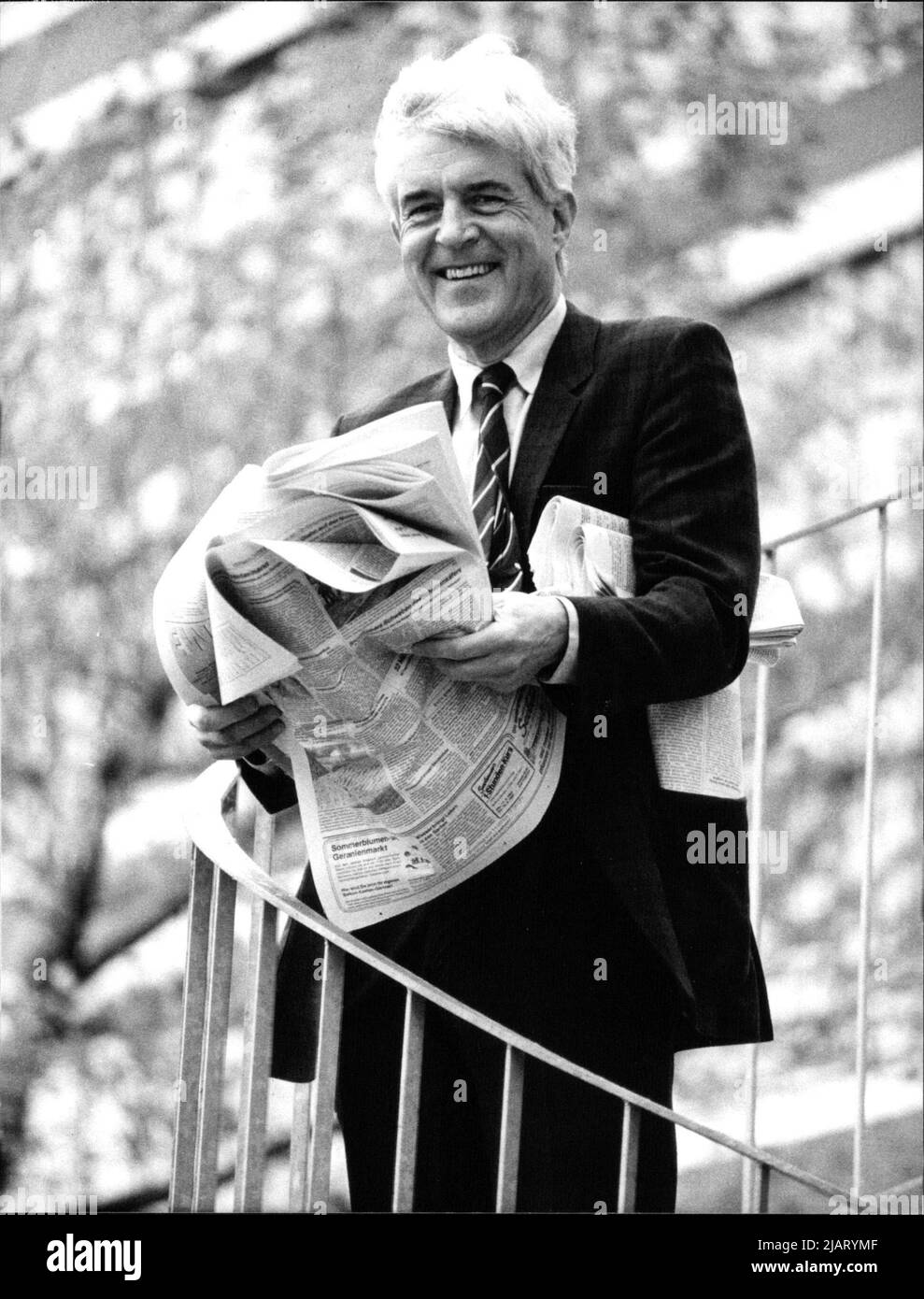 Deutscher Journalist und Sprecher der Regierung unter Bundeskanzler ...