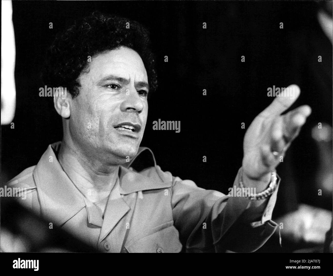 Muammar al-Gaddafi, das Staatsoberhaupt von Libyen von 1969 bis 2011 ...