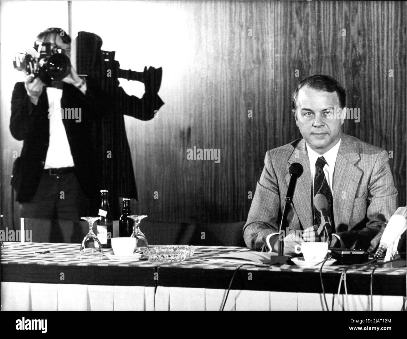 Der CDU-Politiker und Ministerpräsident von Niedersachsen, Dr. Ernst ...