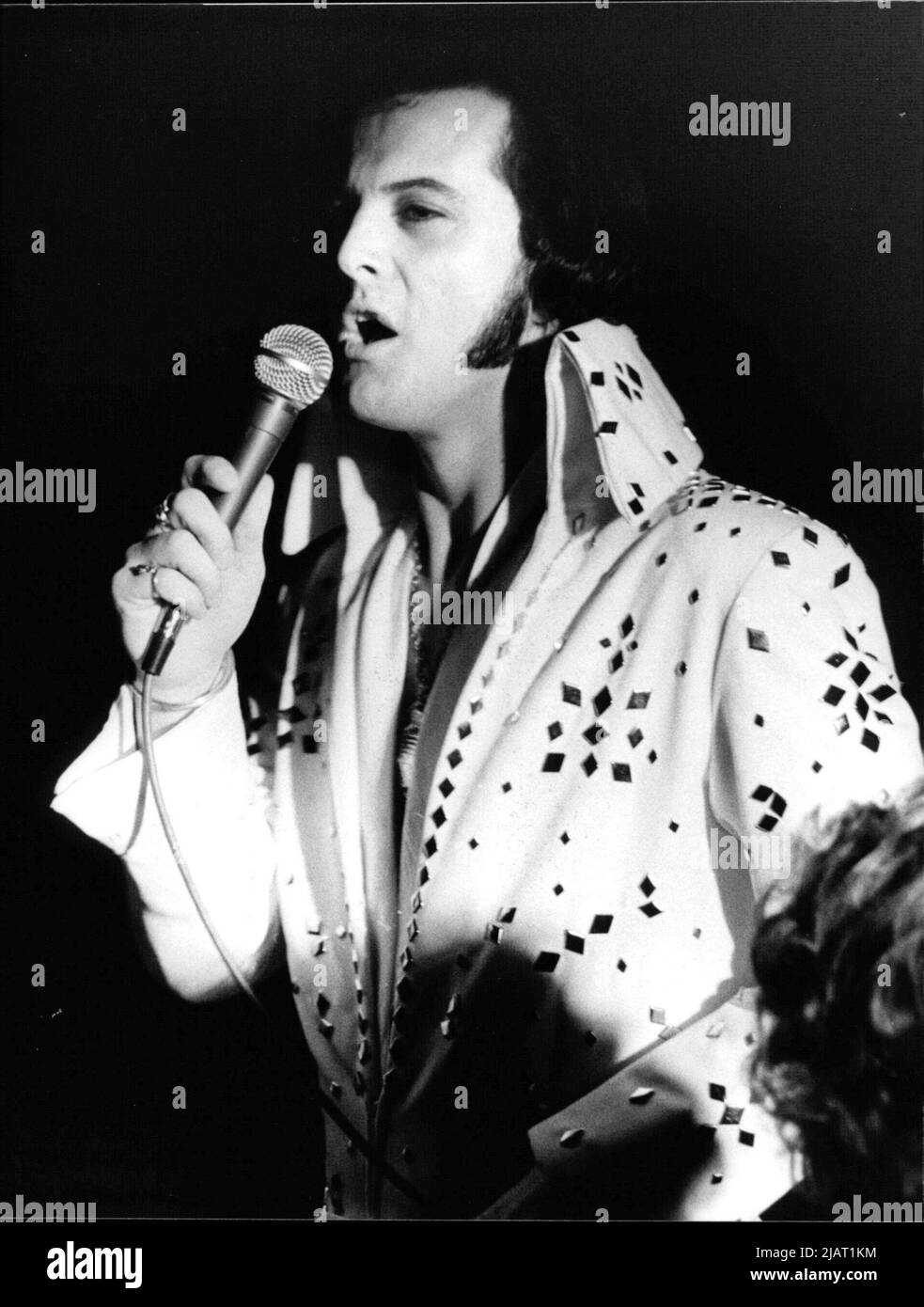 Elvis-Presley-Doppelgänger Kim Leonard bei einem seiner Auftritte Stock ...