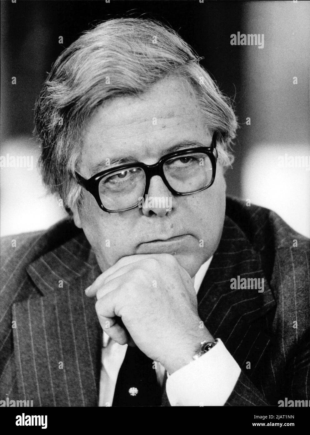 Der britische Außenminister Sir Geoffrey Howe Stock Photo - Alamy