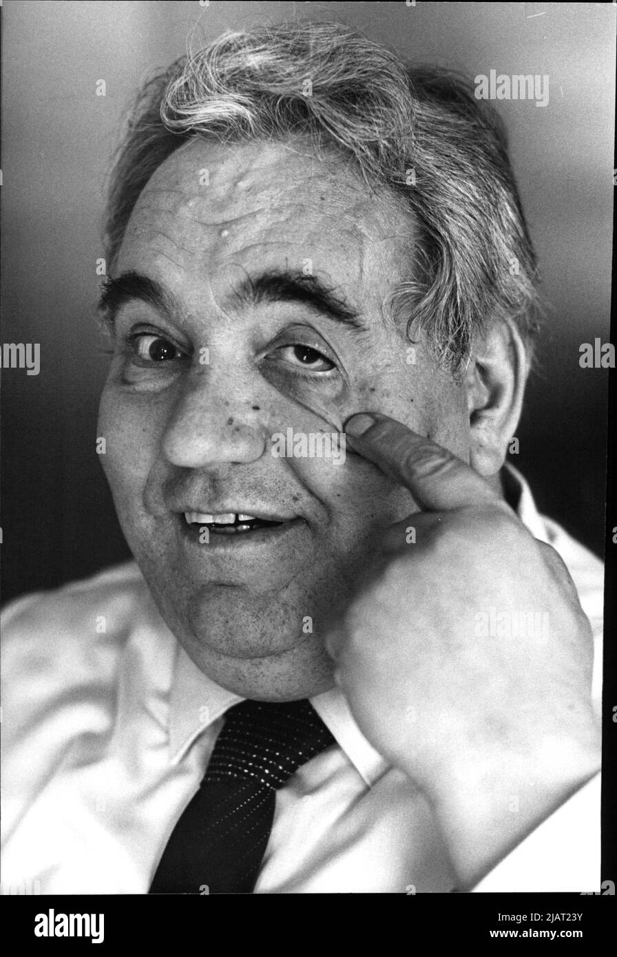 Heinz Kluncker, Vorsitzender der Gewerkschaft öffentliche Dienste ...