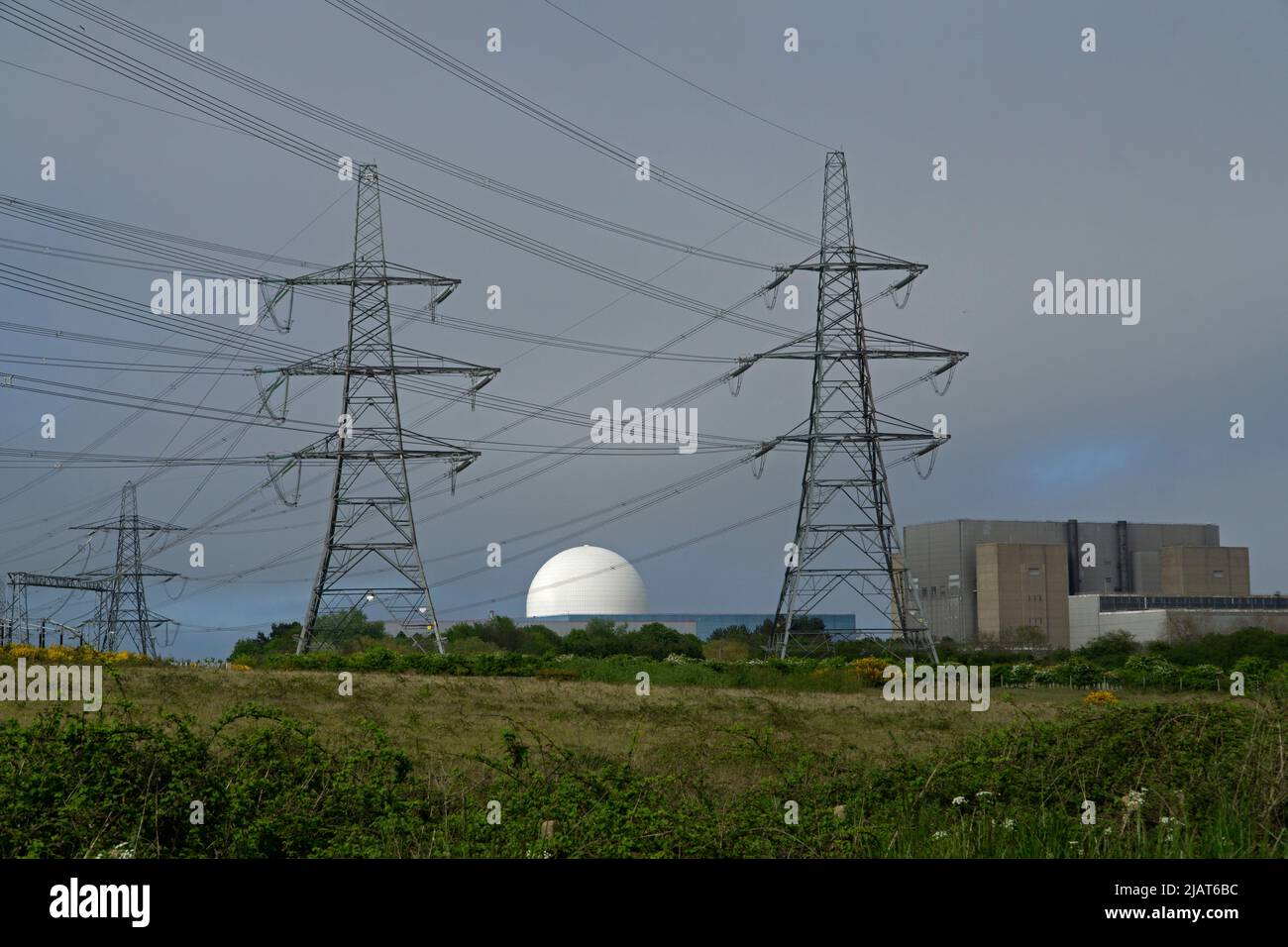 White nuclear dome sizewell b nuclear reactor generating electricity ...
