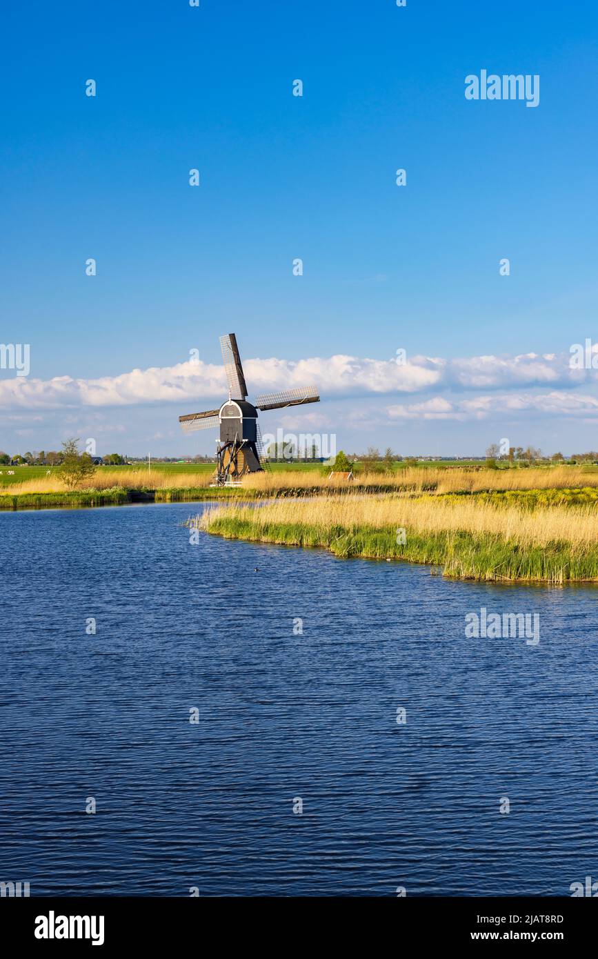 Windmill Broekmolen, Molenlanden - Nieuwpoort, The Netherlands Stock ...