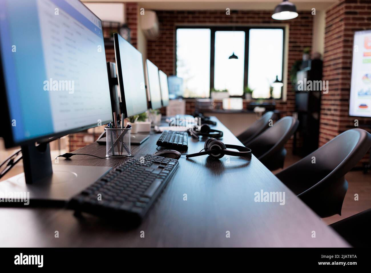 Empty call center hi-res stock photography and images - Alamy