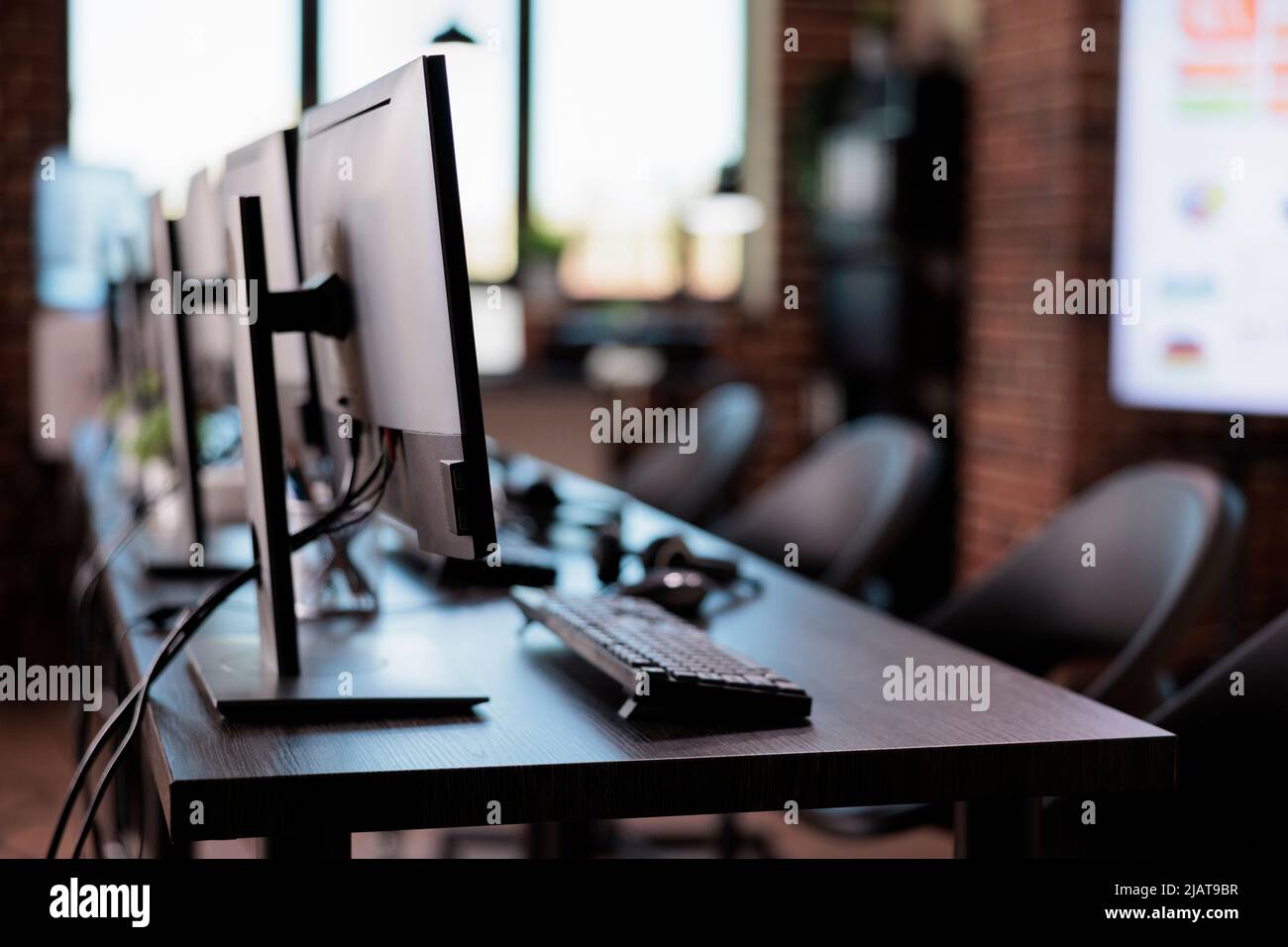 Client support hi-res stock photography and images - Alamy