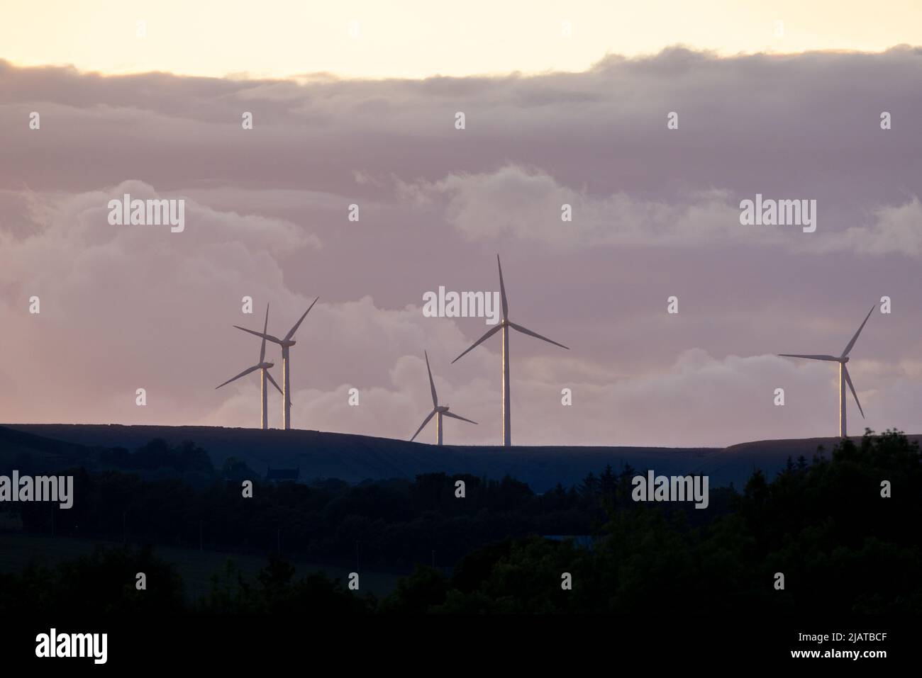 Windy uk countryside hi-res stock photography and images - Alamy