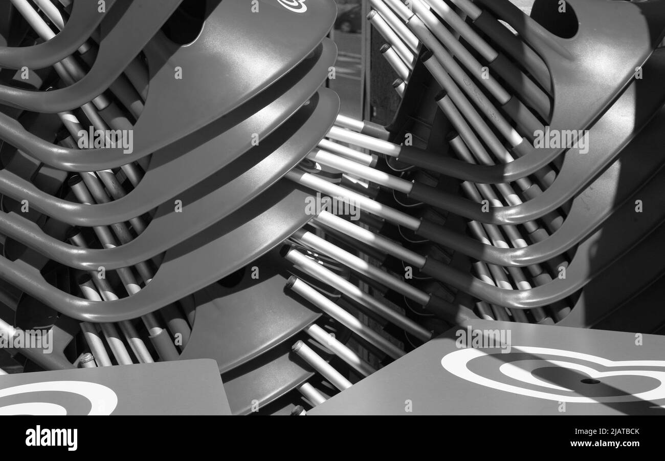 Musical chairs hi-res stock photography and images - Alamy