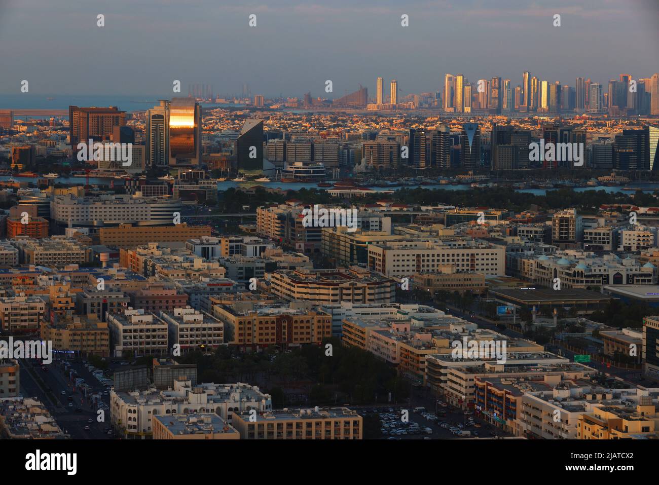 Gigantische skyline hi-res stock photography and images - Alamy