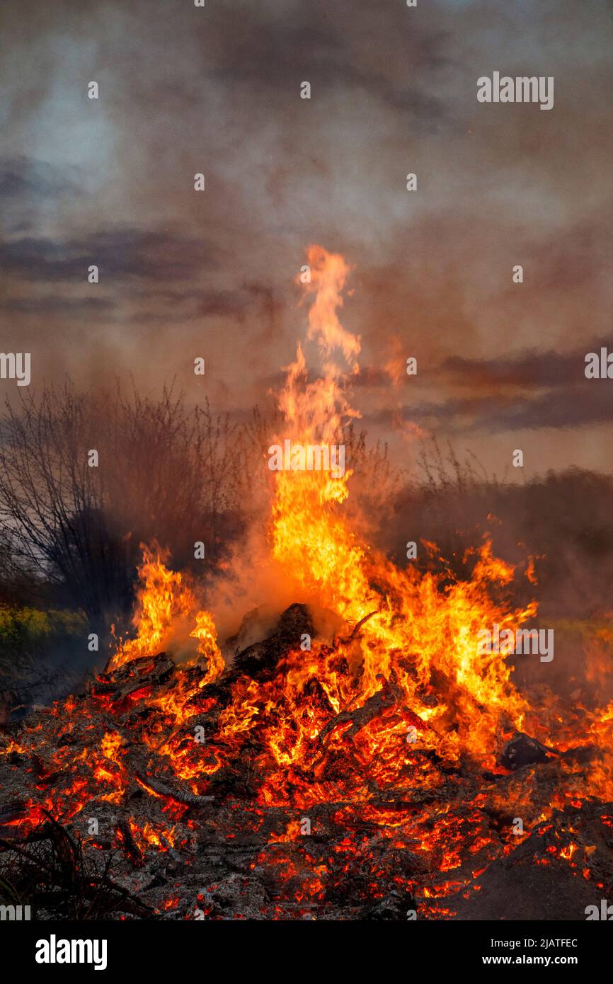 Sea of flames from a major fire Stock Photo - Alamy