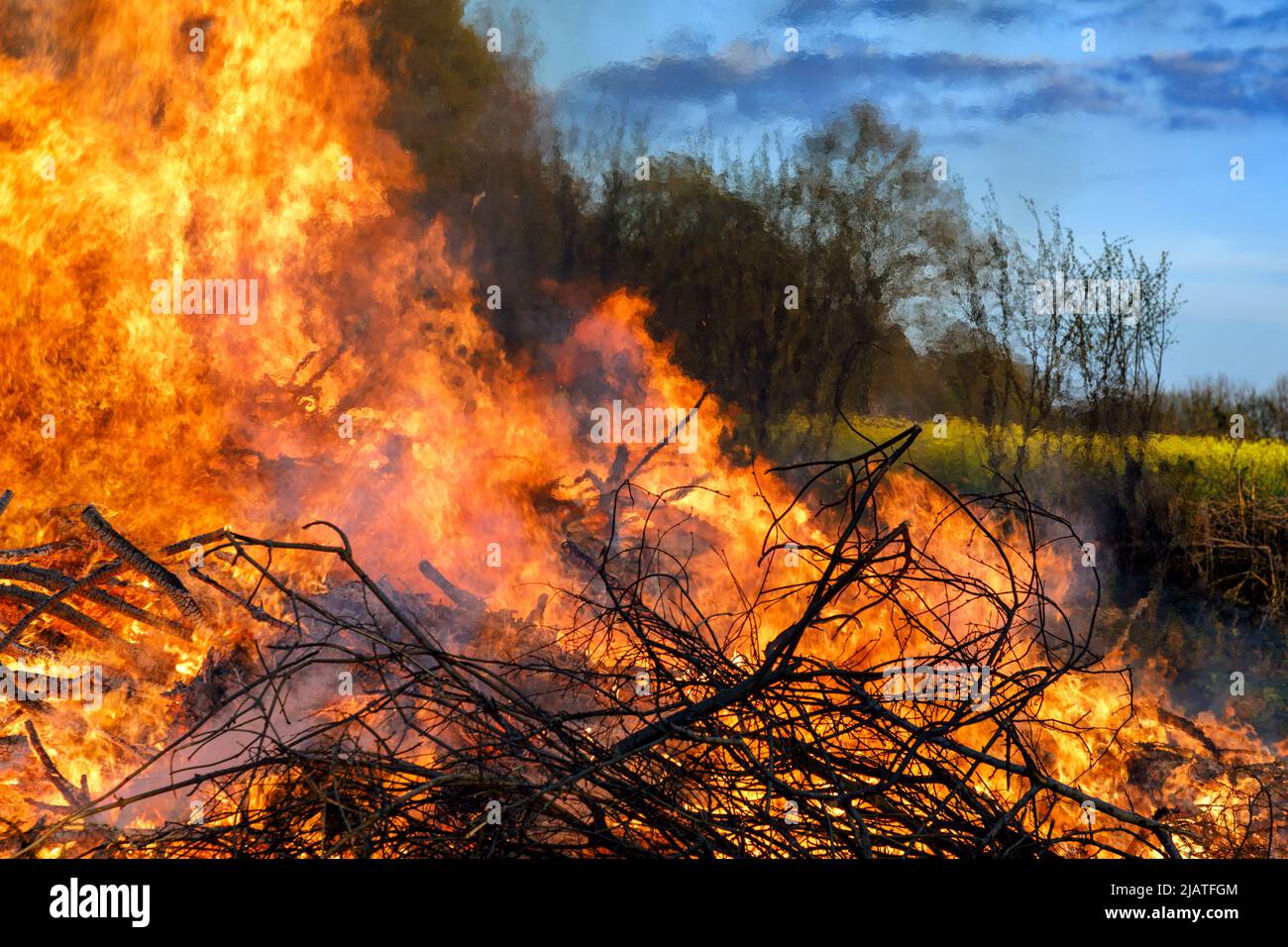 Sea of flames from a major fire Stock Photo - Alamy