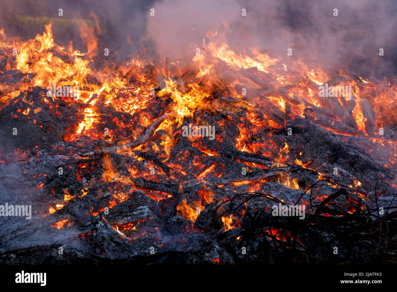 Sea of flames from a major fire Stock Photo - Alamy