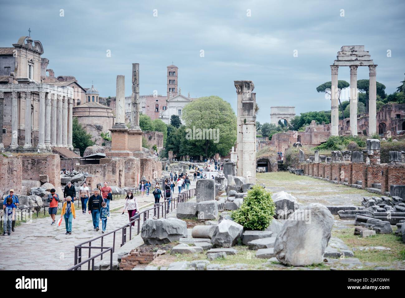 Ancient ruins of Palatine and Forum in Rome, Rome's archeological ...