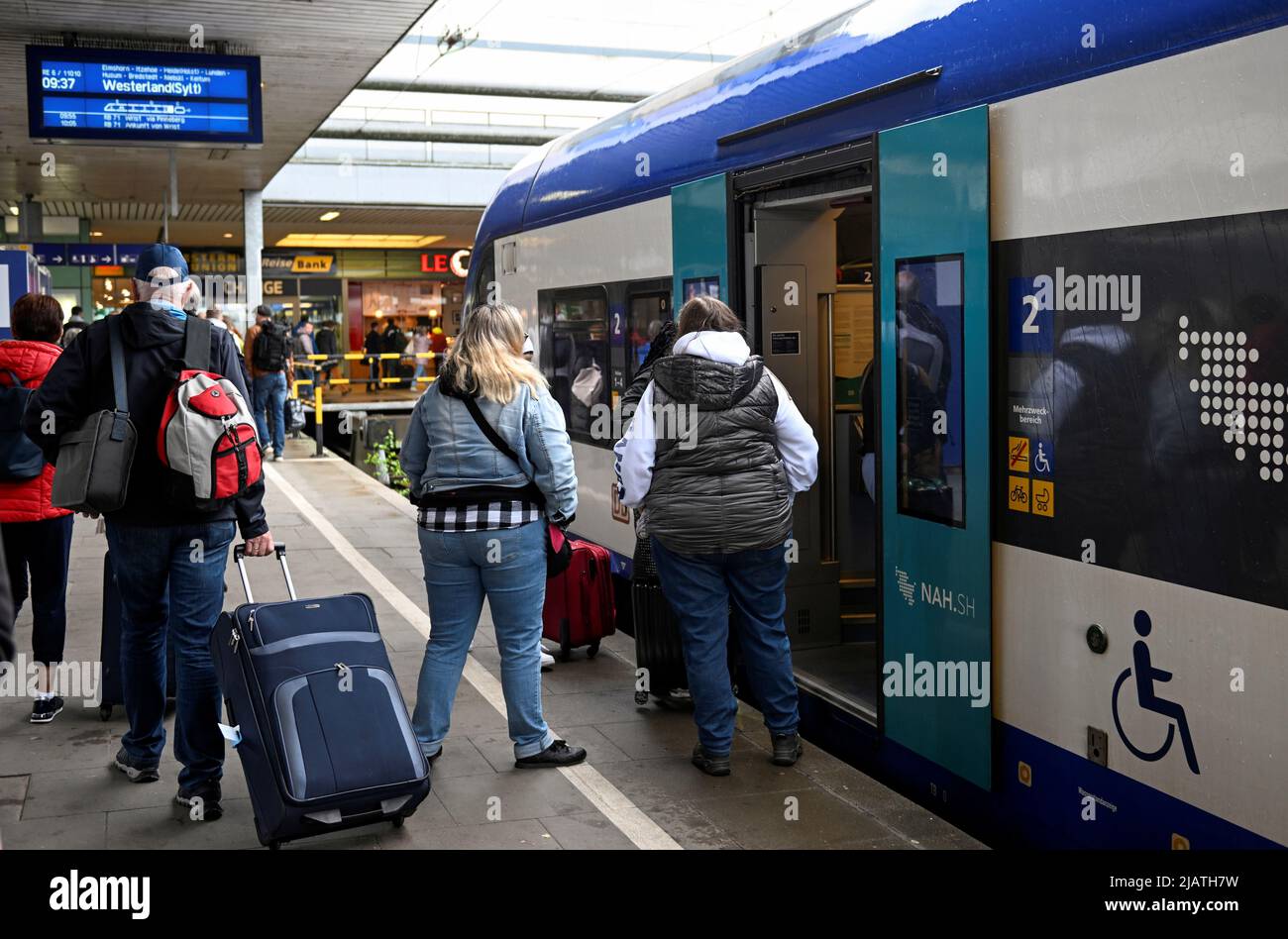 Enter german train hi-res stock photography and images - Alamy