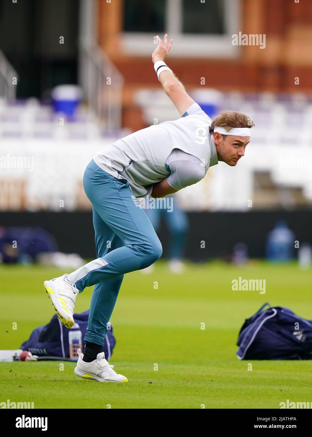 Stuart broad england cricket 2022 hi-res stock photography and images ...