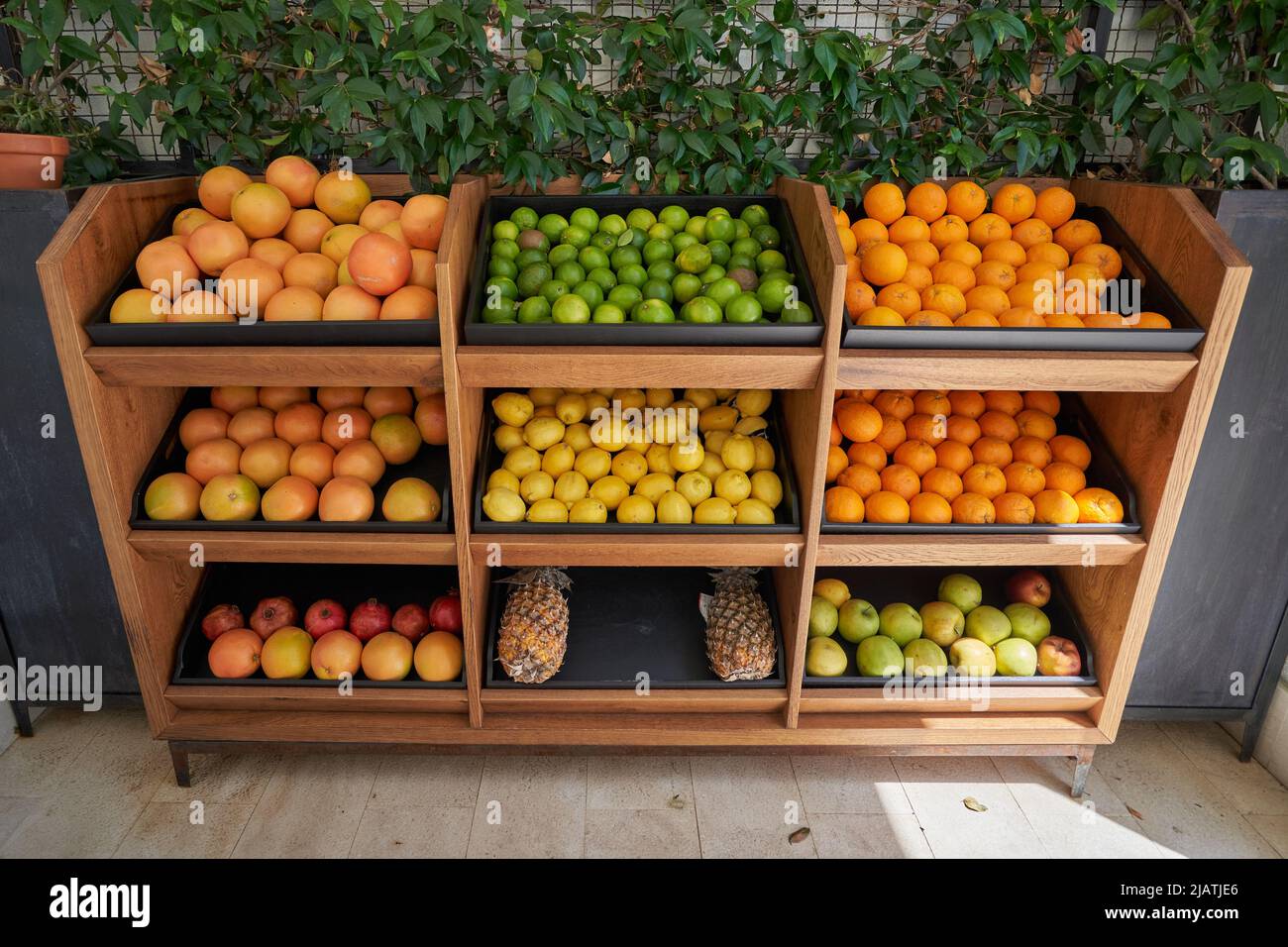 Fruit fruits store hi-res stock photography and images - Alamy