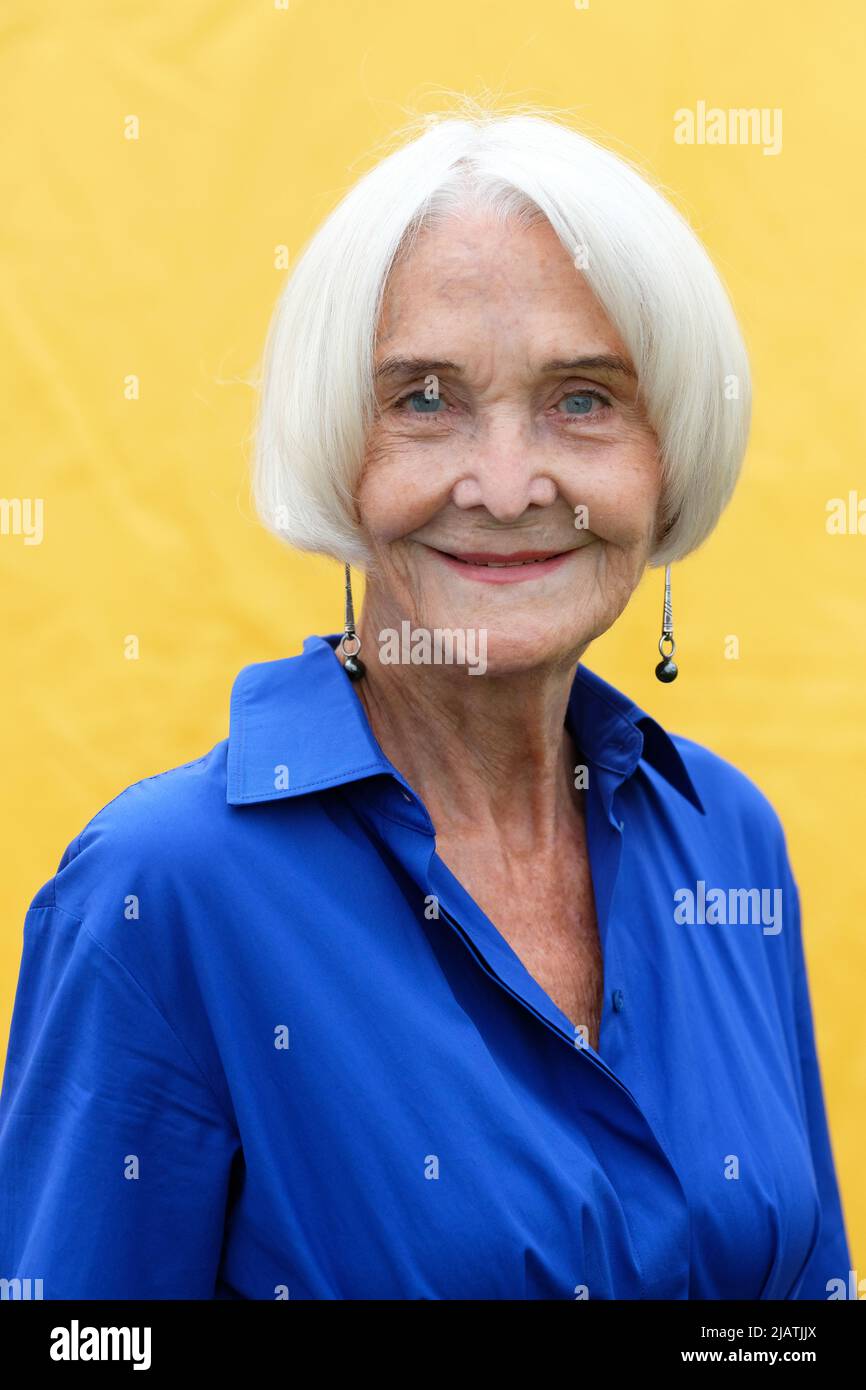 Sheila hancock actress hi-res stock photography and images - Alamy