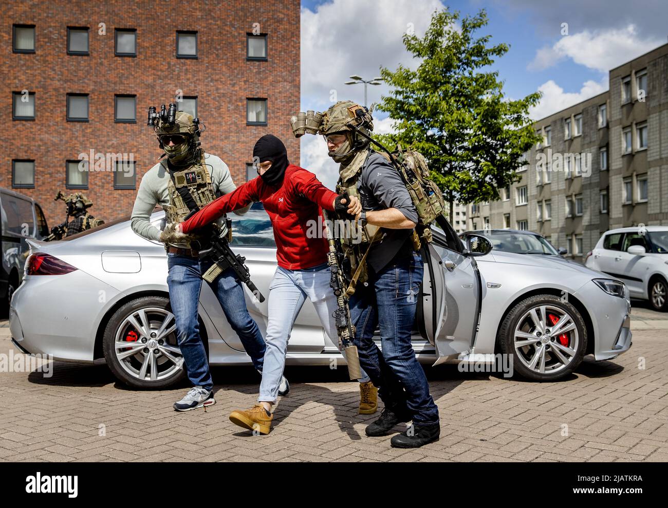 ROTTERDAM - 2022-06-01 11:01:38 ROTTERDAM - Soldiers from the ...