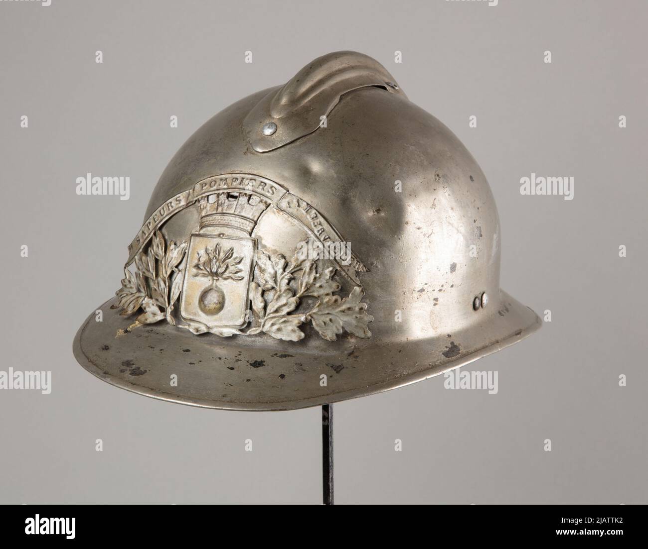 French firefighter helmet hi-res stock photography and images - Alamy