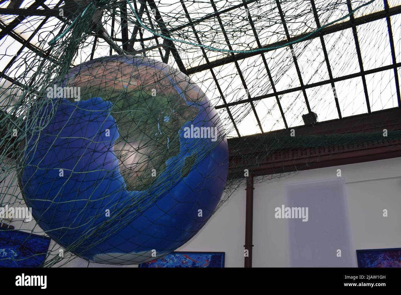Art museum globe of Earth, statue, skylight, climate, green ...