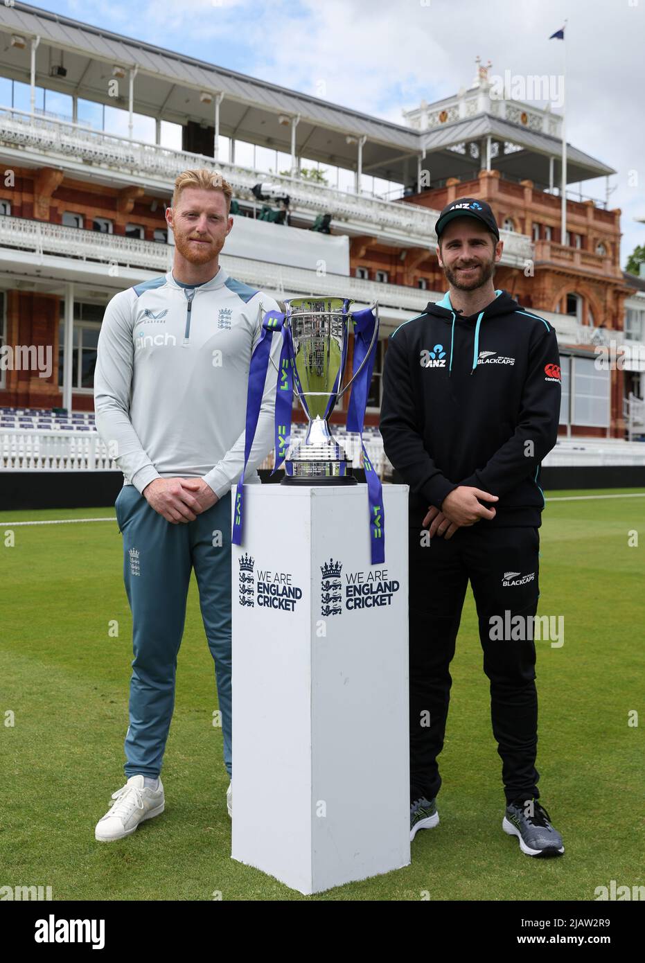 Kane williamson and ben stokes hi-res stock photography and images - Alamy