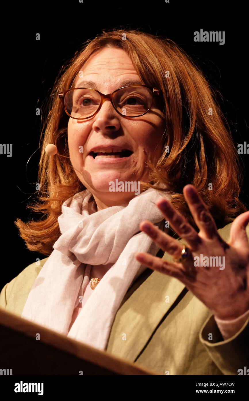 Ft newspaper hi-res stock photography and images - Alamy