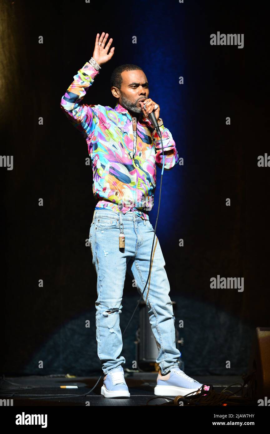 MIAMI, FL - MAY 30: Recording Artist/Comedian Lil Duval performs live ...