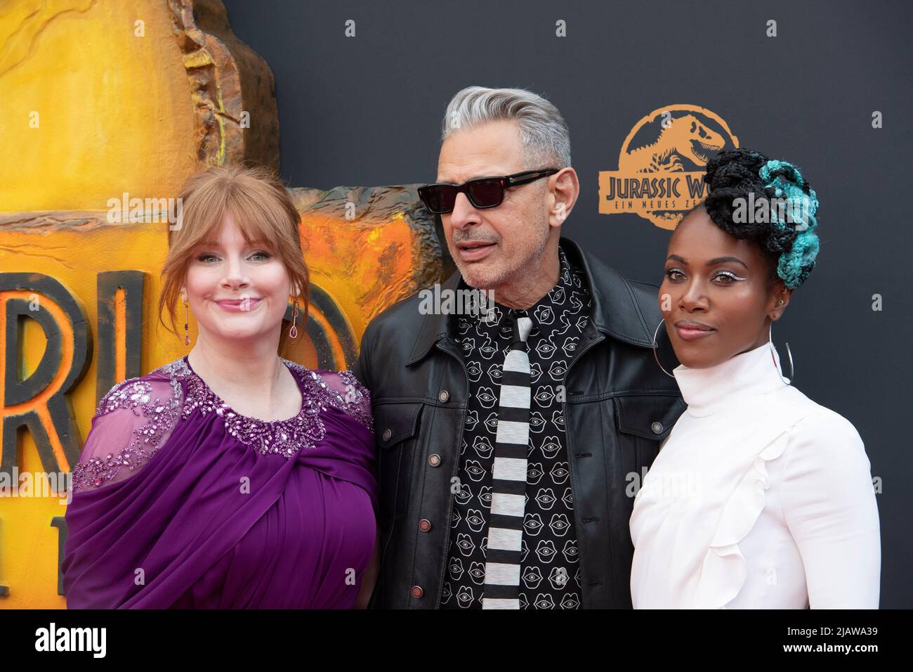 Cologne, Deutschland. 30th May, 2022. from left: actress Bryce Dallas ...