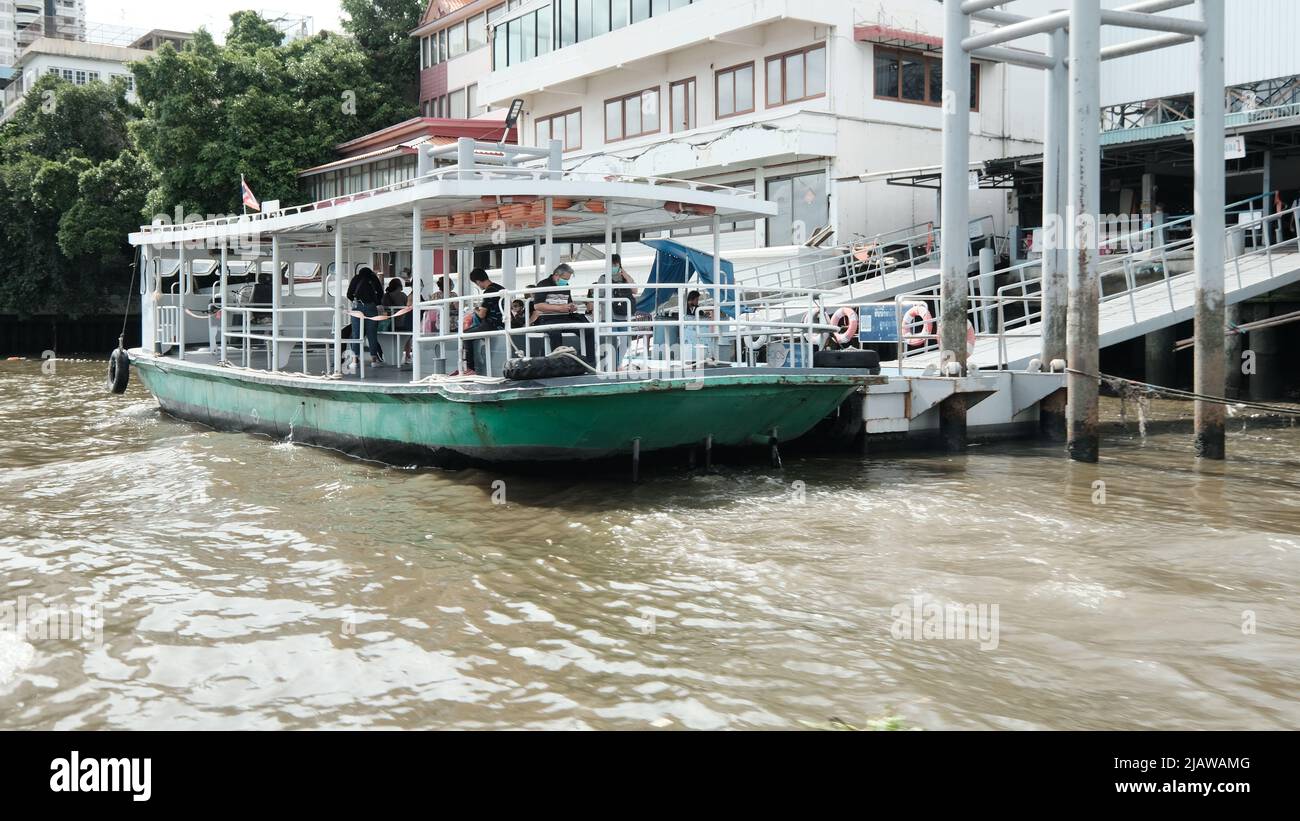 Chao Phraya River Ferry Bangkok Thailand Stock Photo - Alamy