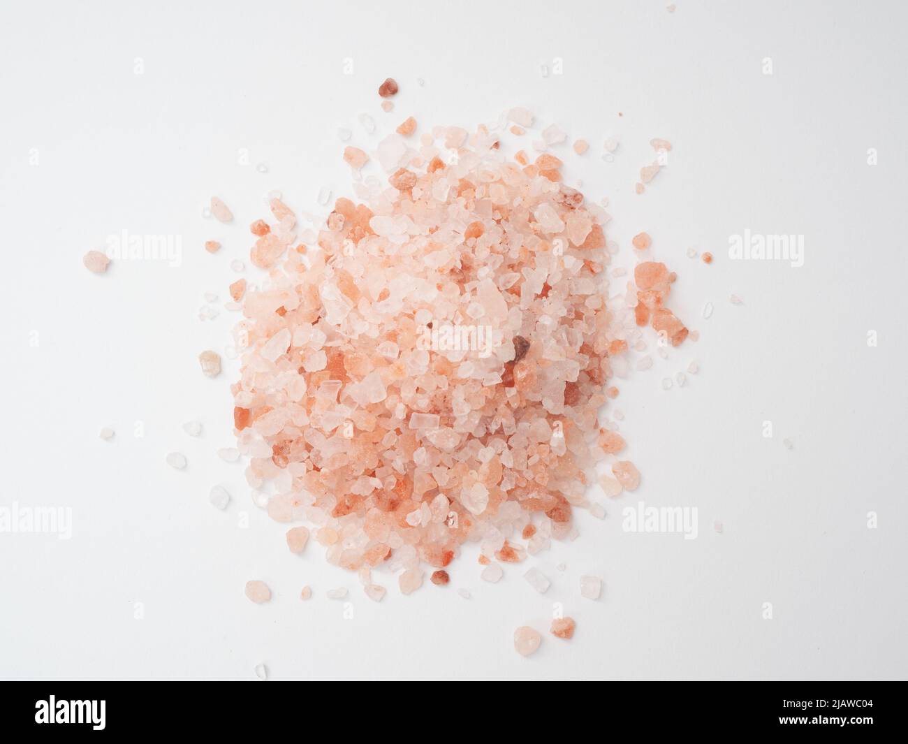 Pink salt isolated on white background. Pink salt Stock Photo - Alamy