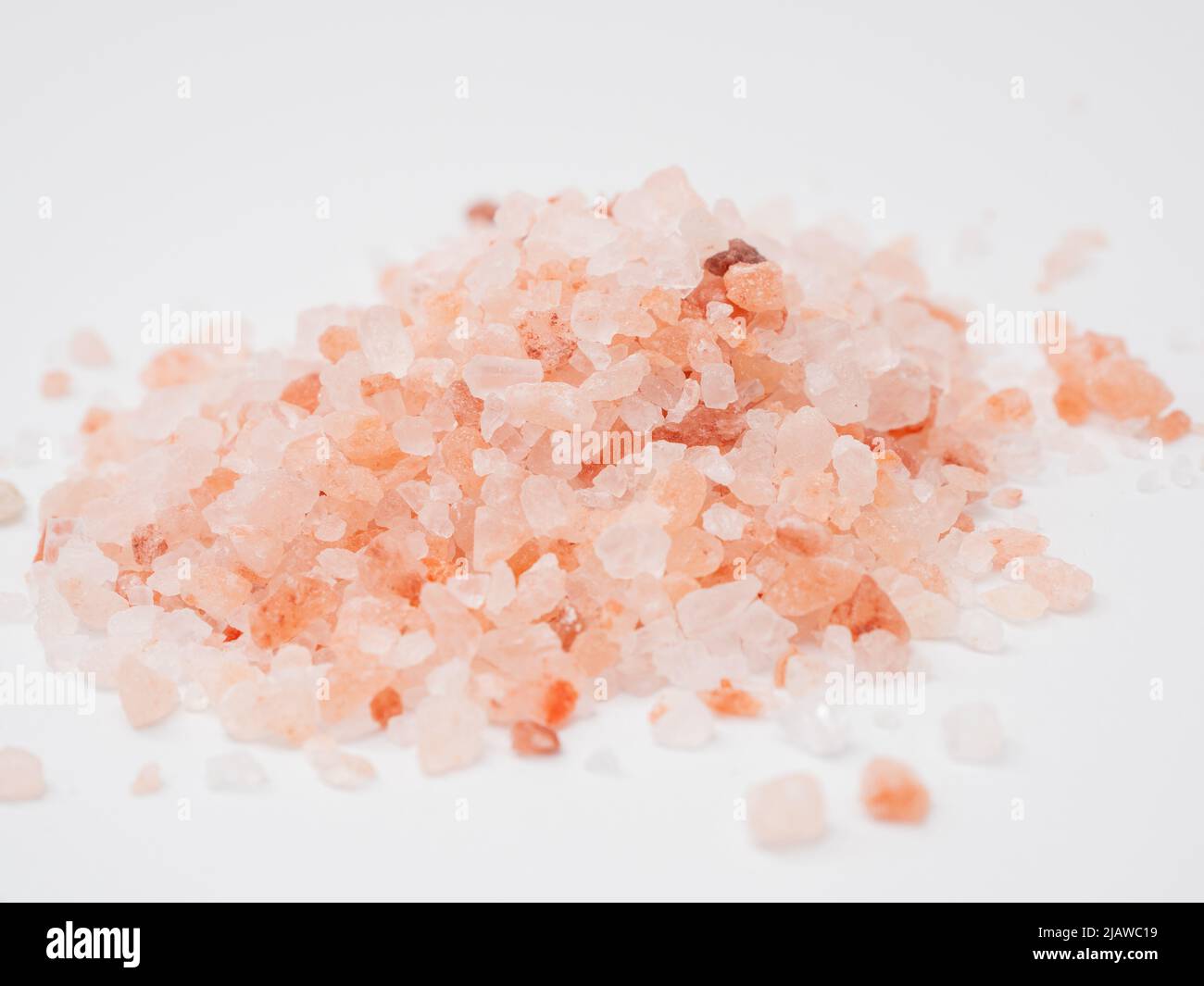 Pink salt isolated on white background. Pink salt Stock Photo - Alamy