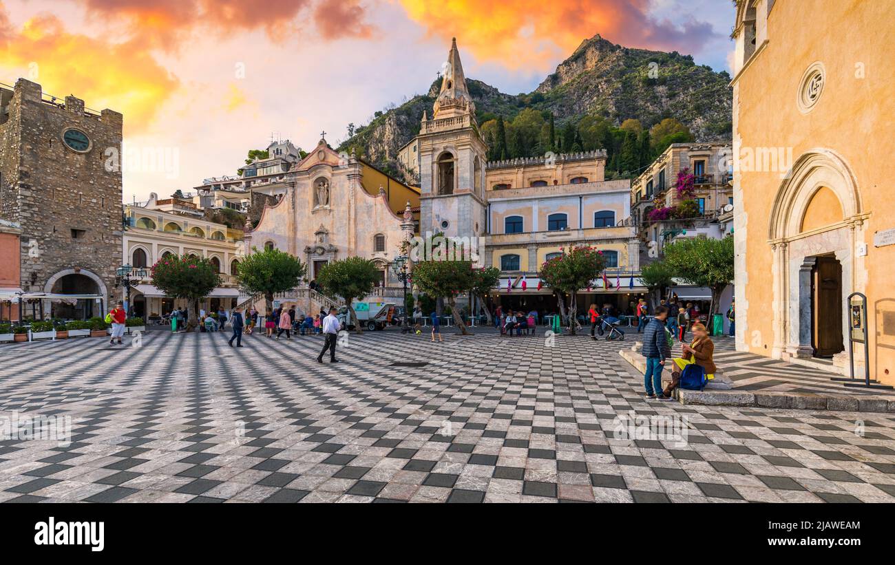 Taormina and San Giuseppe church on the square Piazza IX Aprile in ...