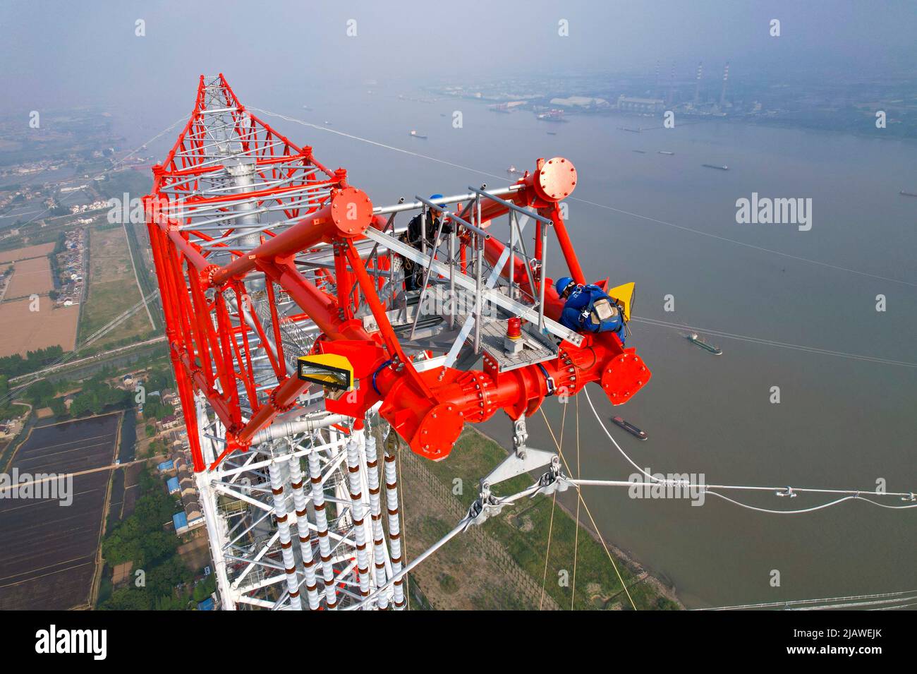 TAIZHOU, CHINA - JUNE 1, 2022 - Aerial photo taken on June 1, 2022 shows workers working on the ...
