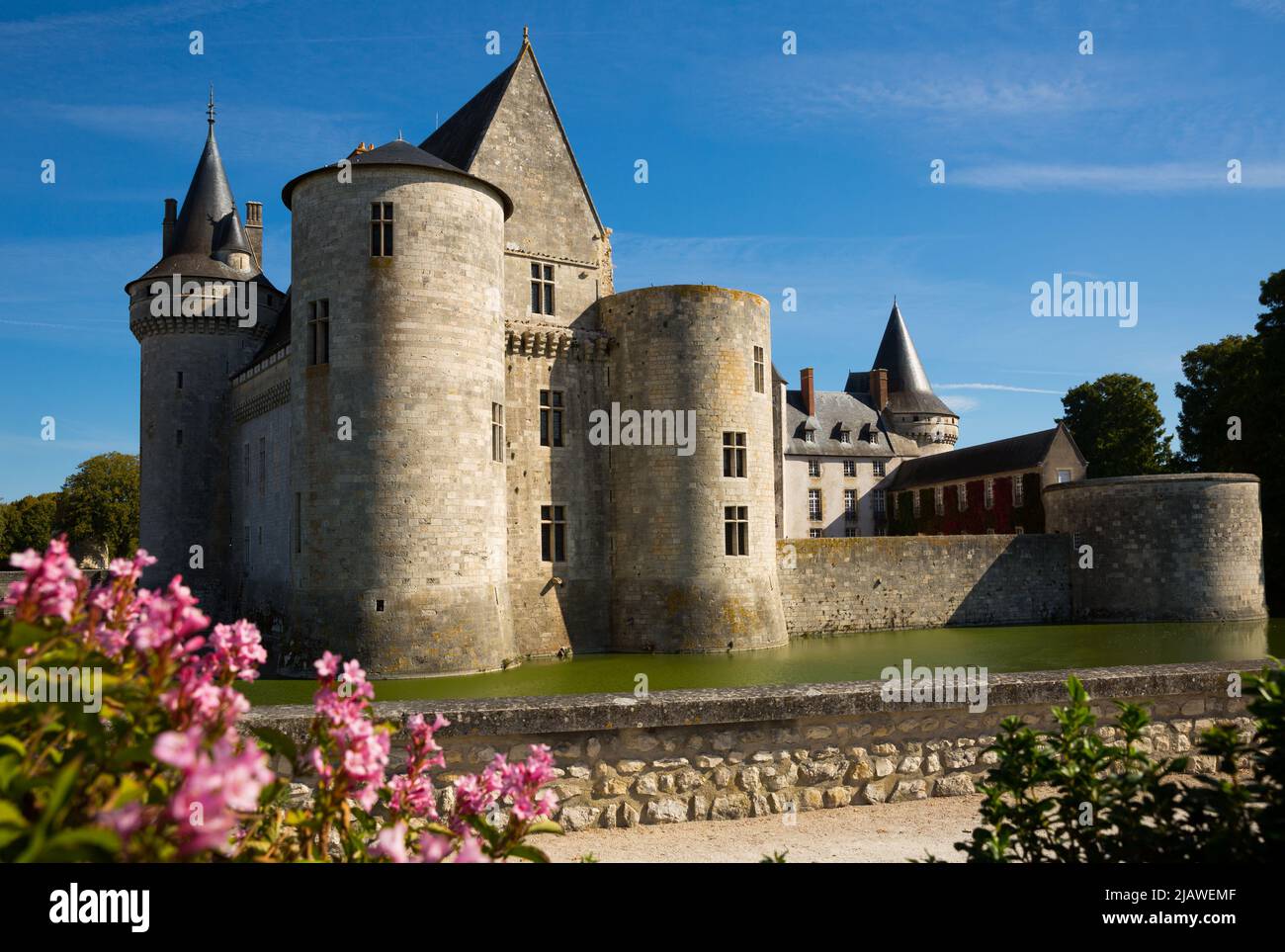 Chateau de sully france french hi-res stock photography and images - Alamy