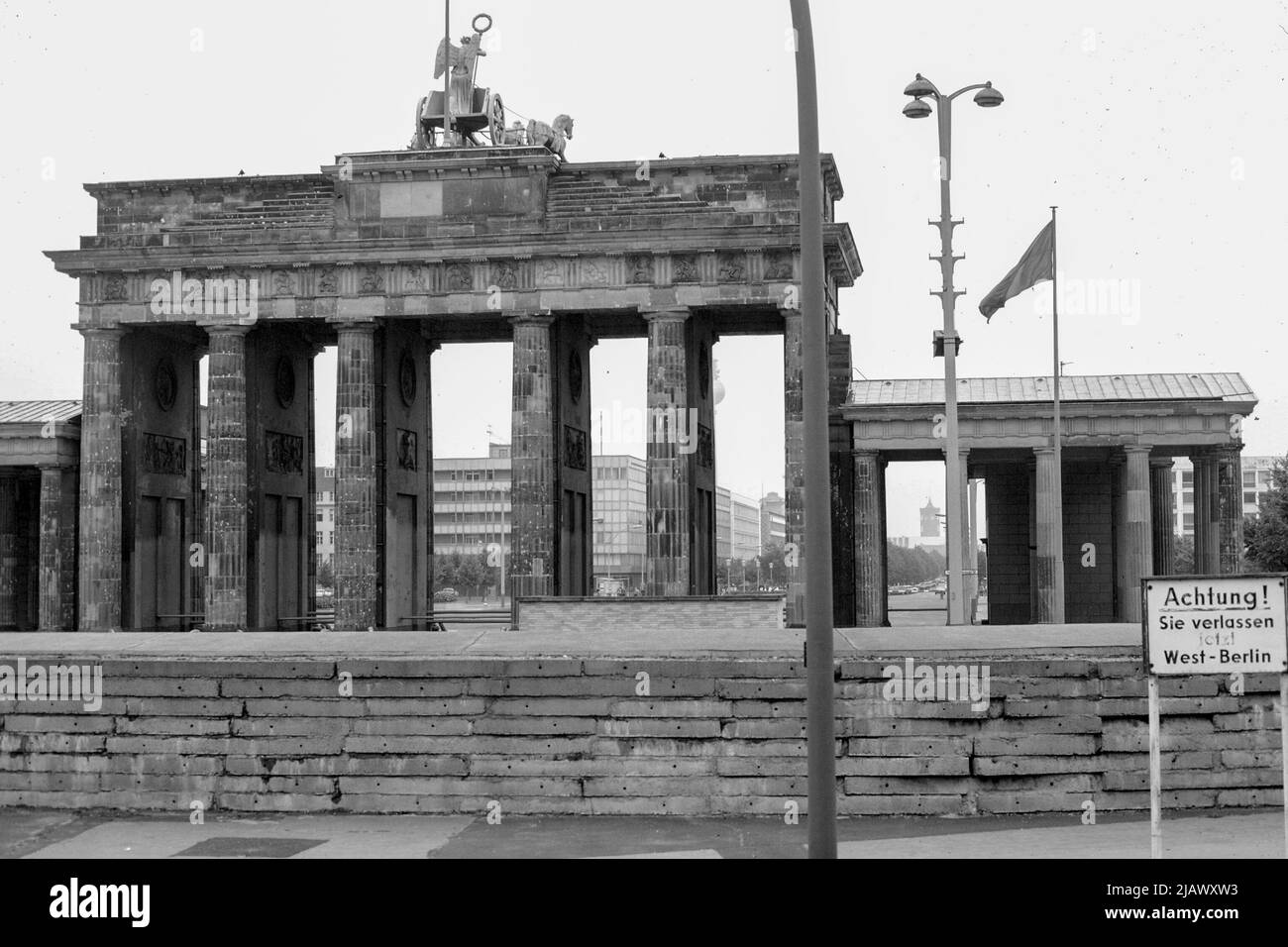 The Brandenburg Gate, Berlin 1975 Stock Photo - Alamy