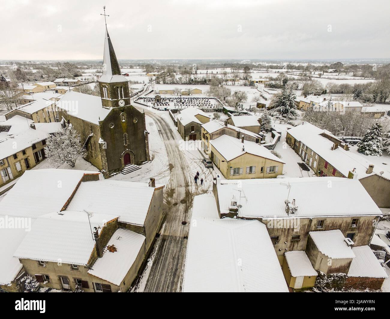 Snow covered rooftops street in hi-res stock photography and images - Alamy
