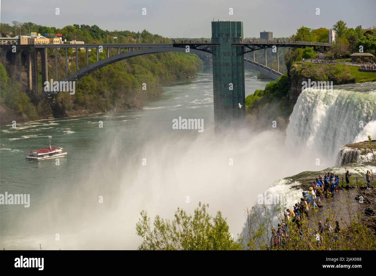 Niagara falls state park observation tower hi-res stock photography and ...