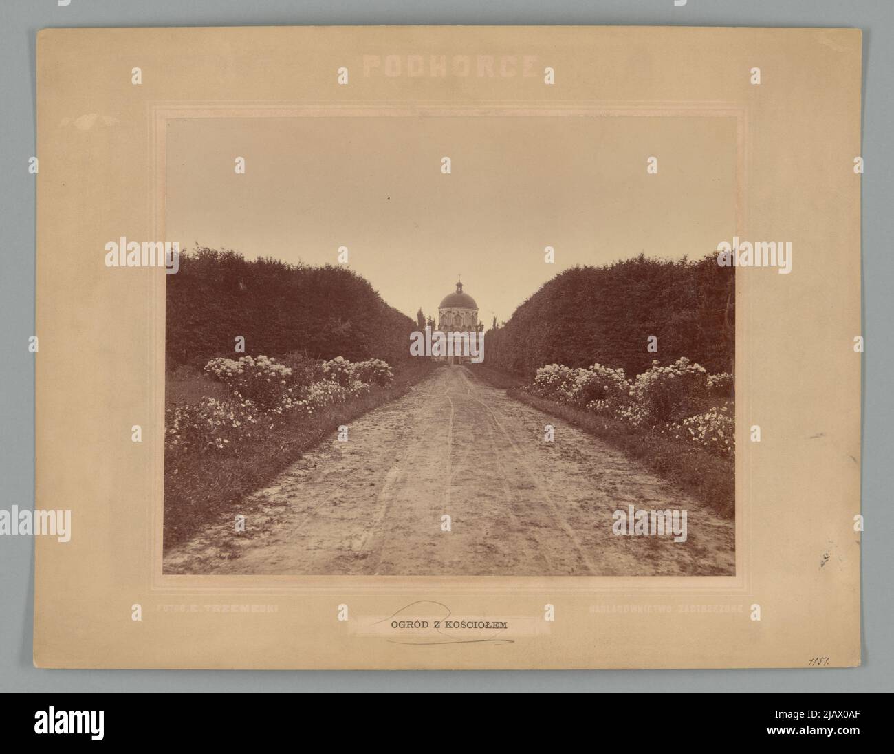 PIDHIRTSI Church of St. Joseph and the Exaltation of the Holy Cross. a ...