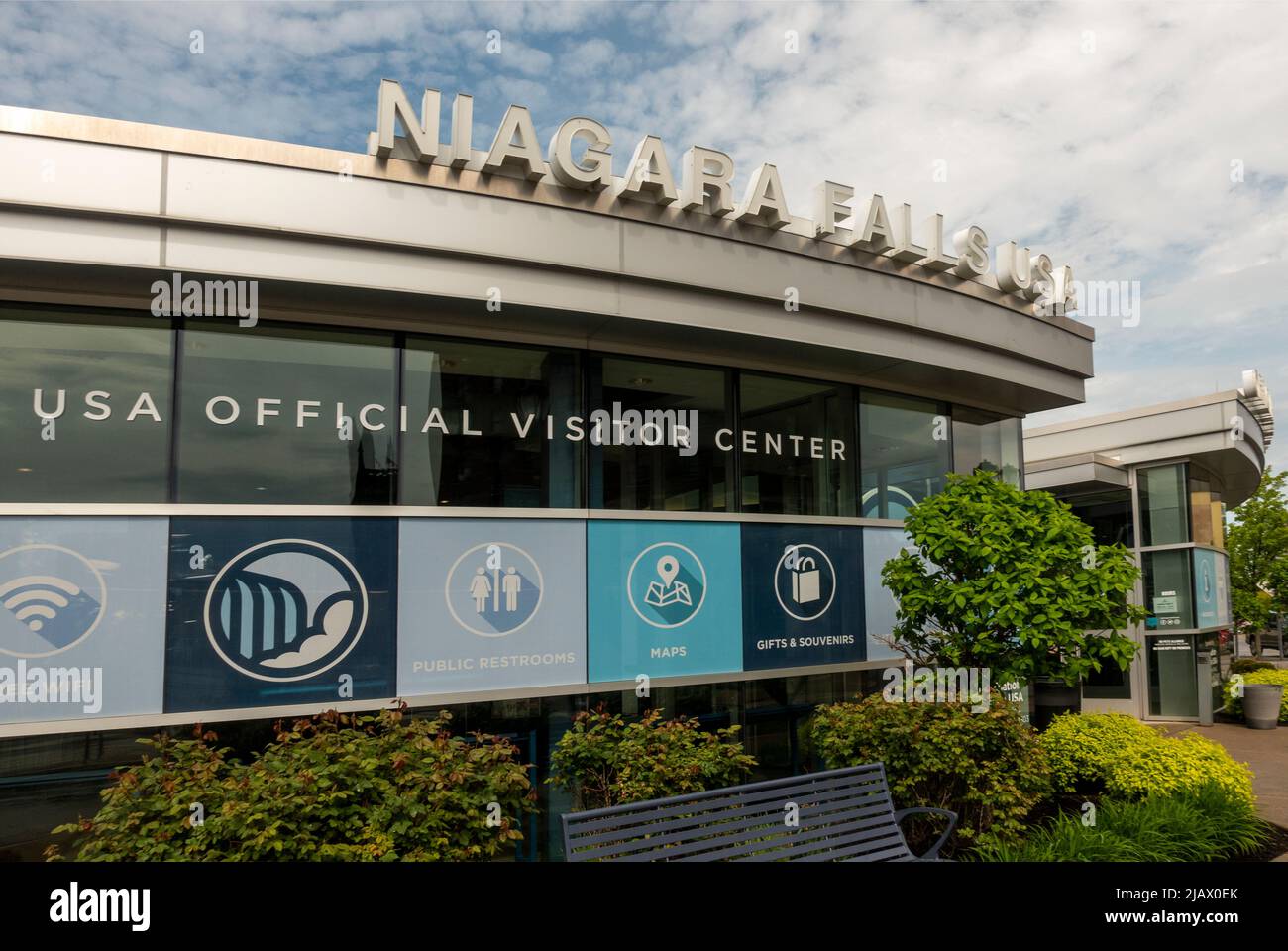 Niagara falls public park hi-res stock photography and images - Alamy