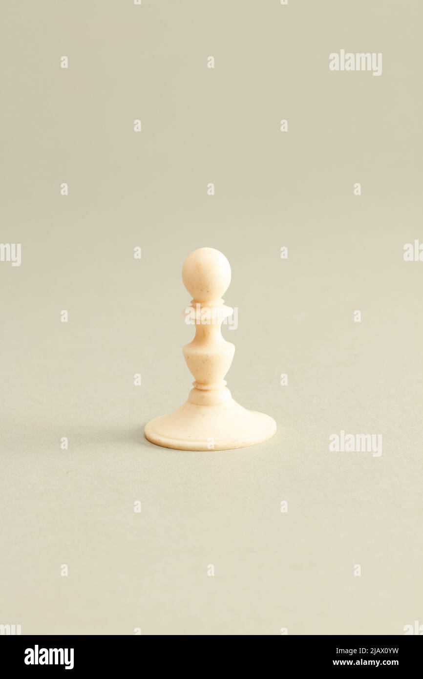 Ancient chess king medieval hi-res stock photography and images - Alamy