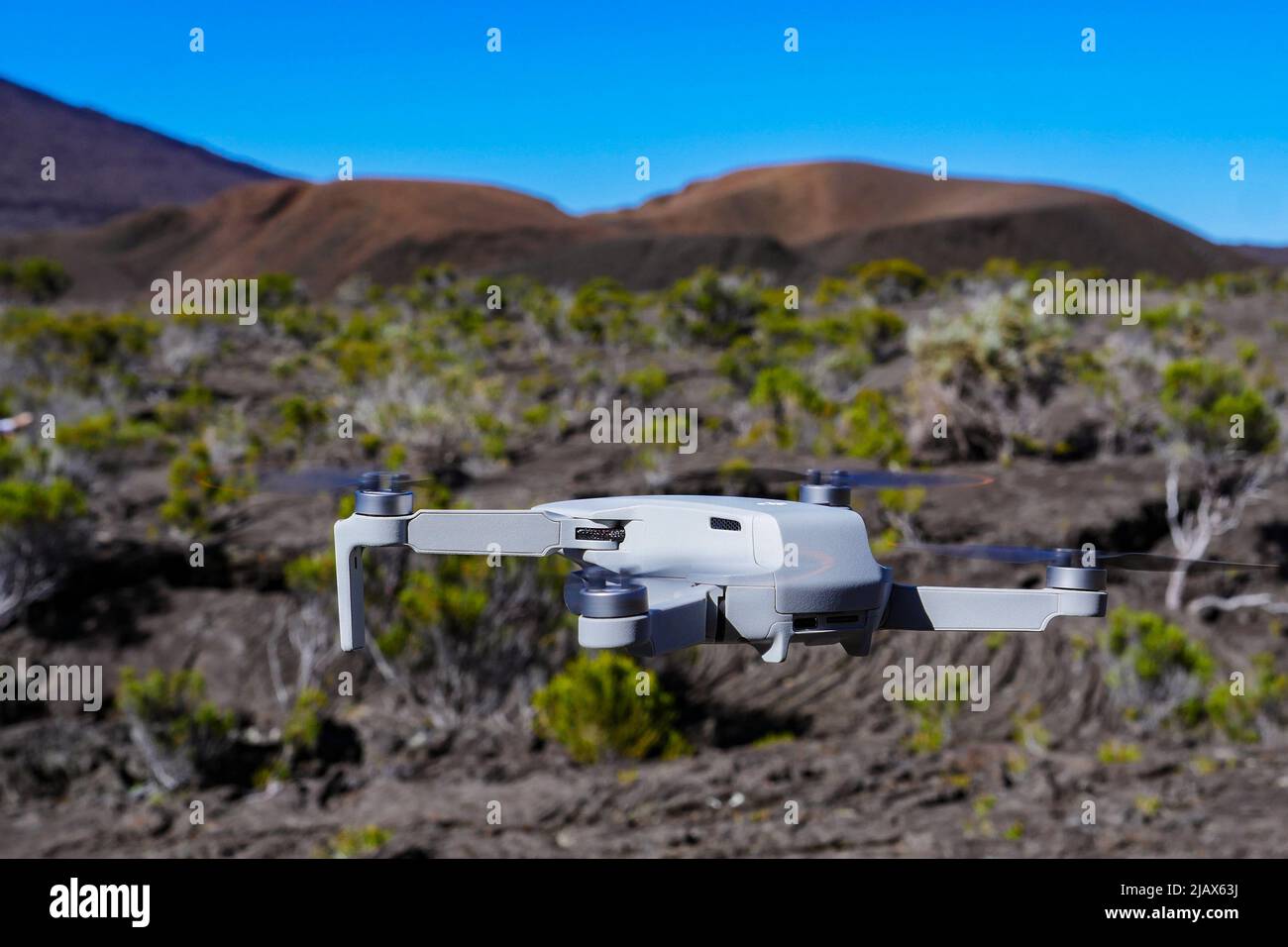 Volcano monitoring hi-res stock photography and images - Alamy
