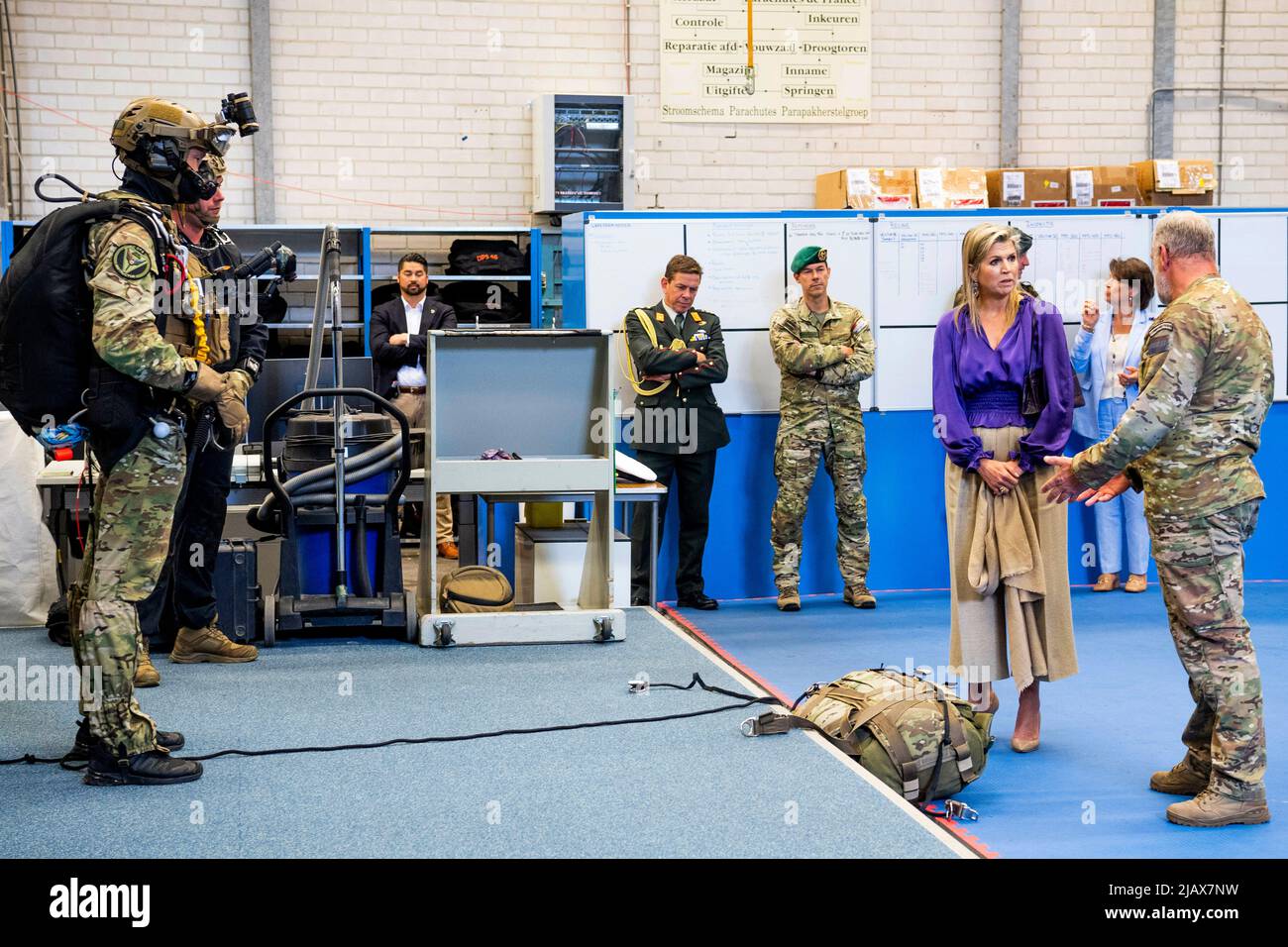 Dutch Queen Maxima during a working visit to the paratroopers at the Defense Para School, DPS ...