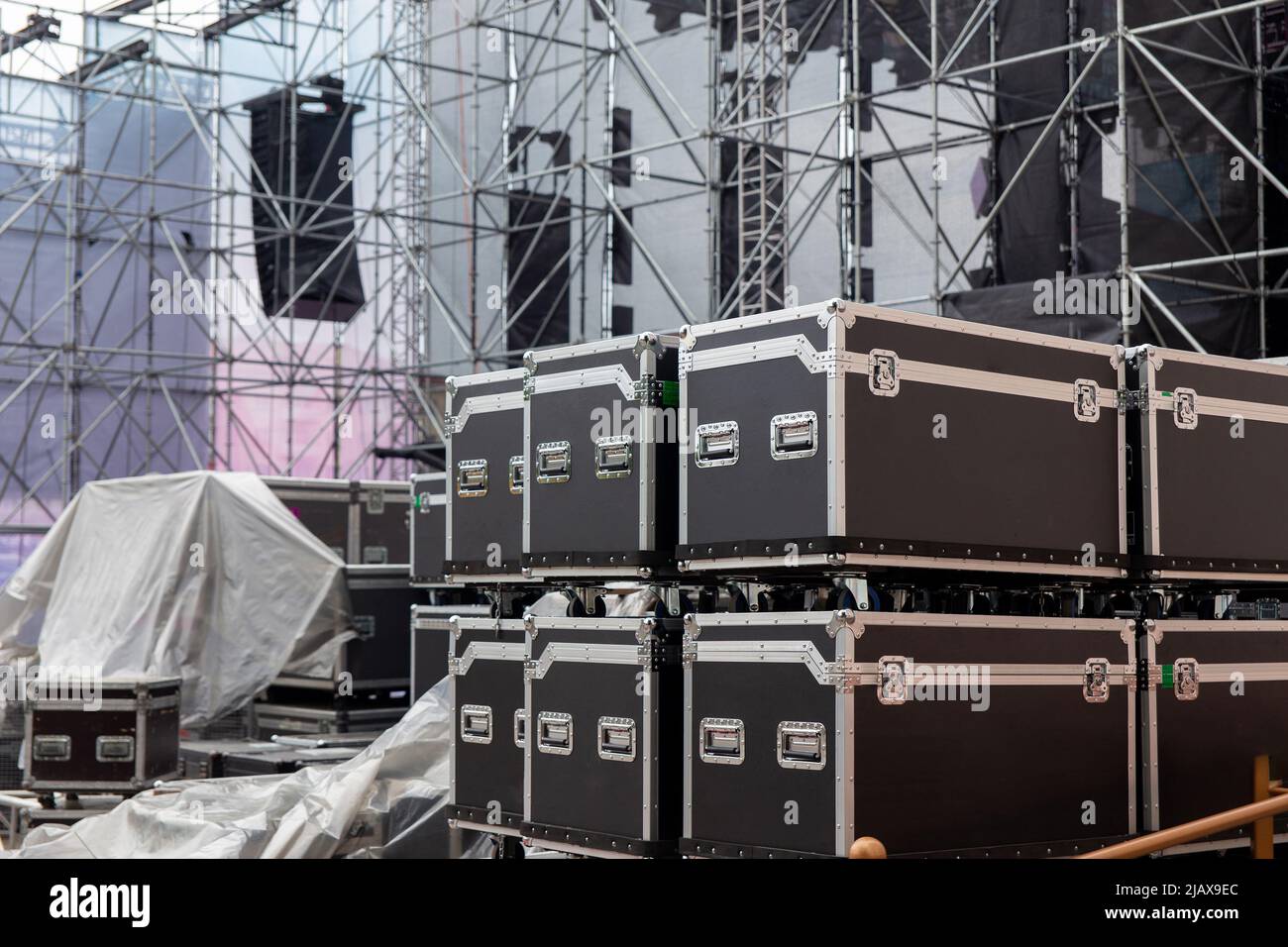 Boxes for musical equipment. Shipping case. Boxes for concert equipment ...