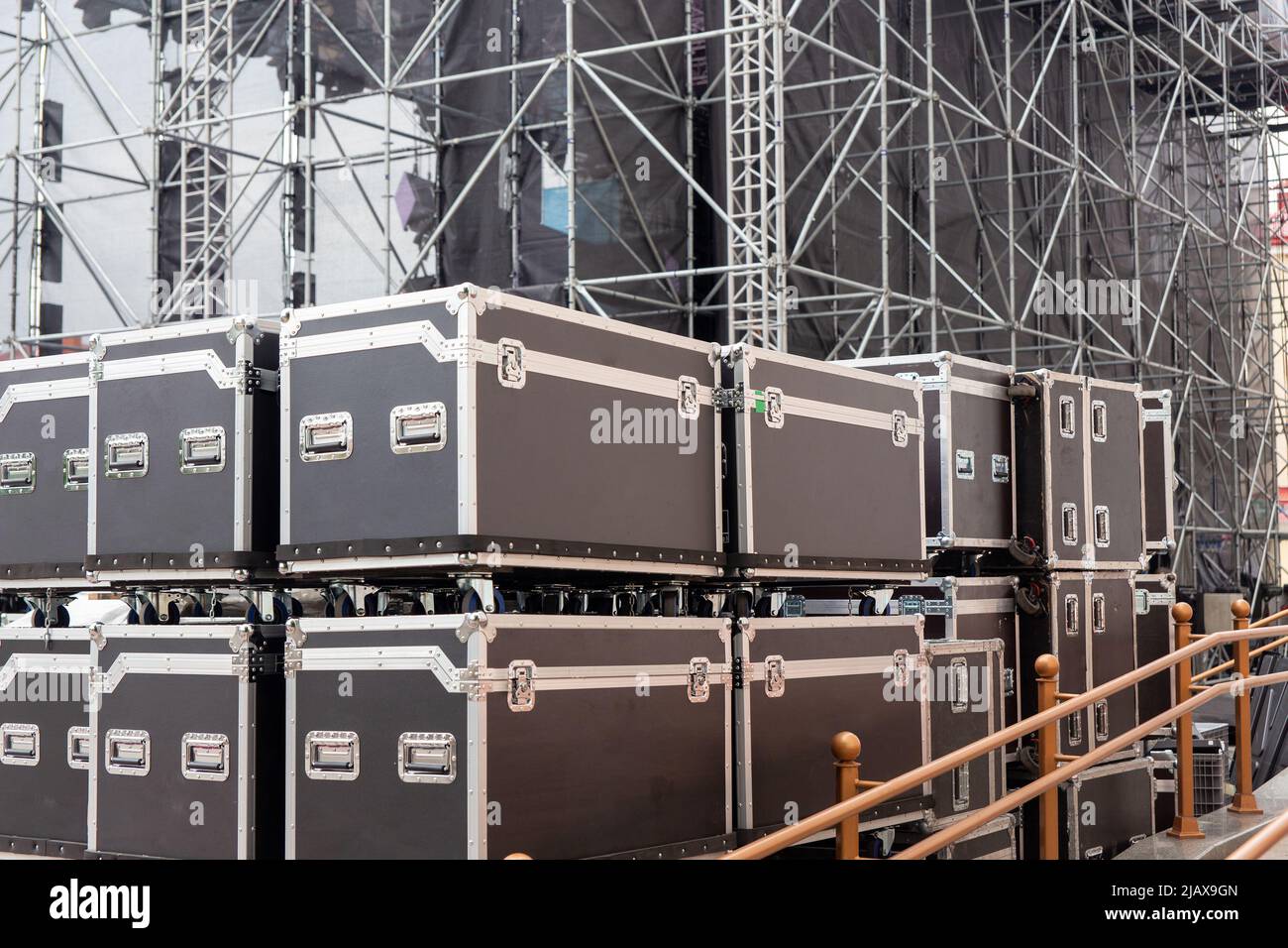 Boxes for musical equipment. Shipping case. Boxes for concert equipment ...