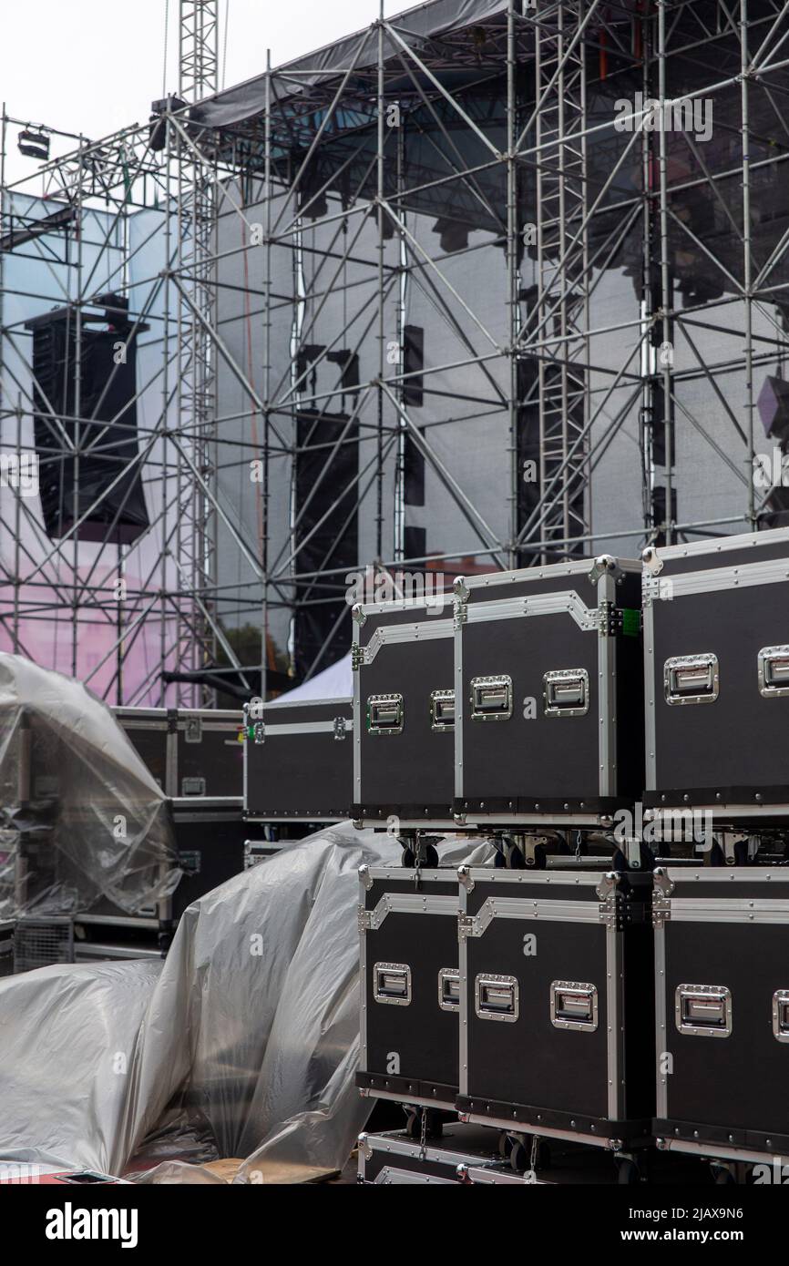 Boxes for musical equipment. Shipping case. Boxes for concert equipment ...