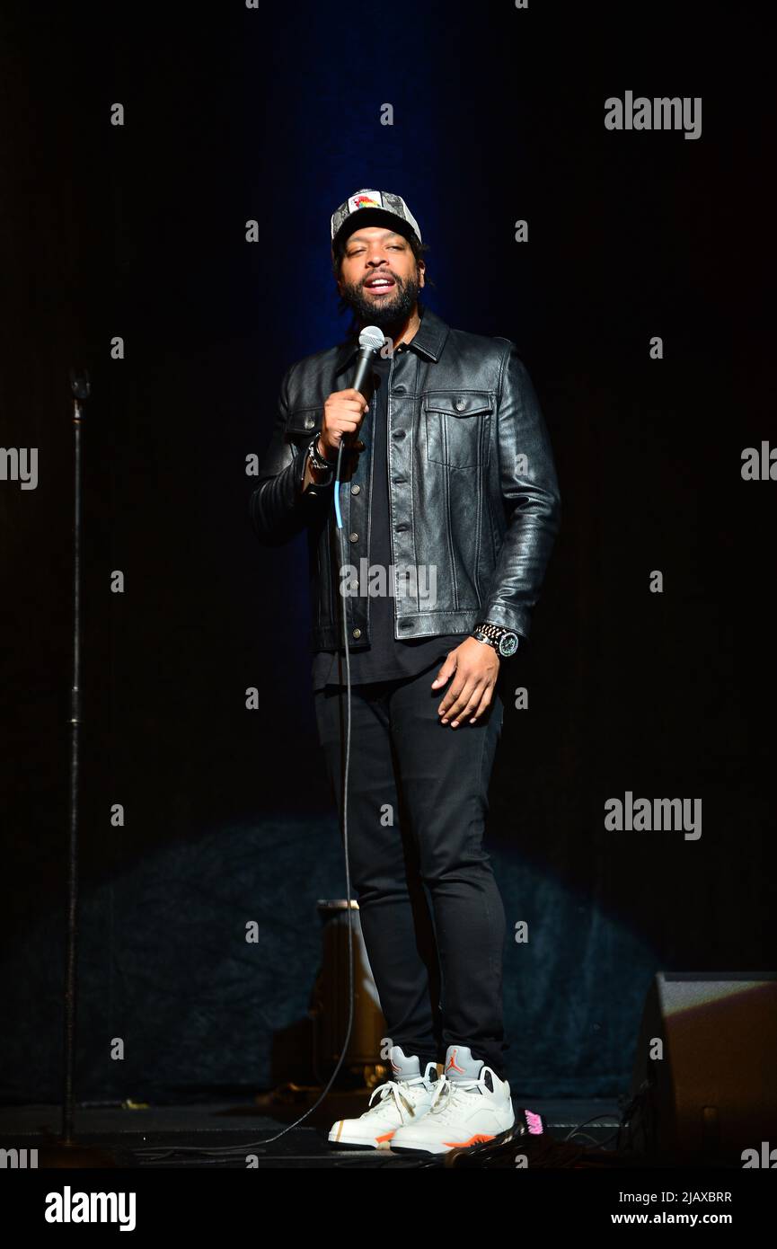 Miami, FL, USA. 30th May, 2022. Actor/ Comedian DeRay Davis performs ...