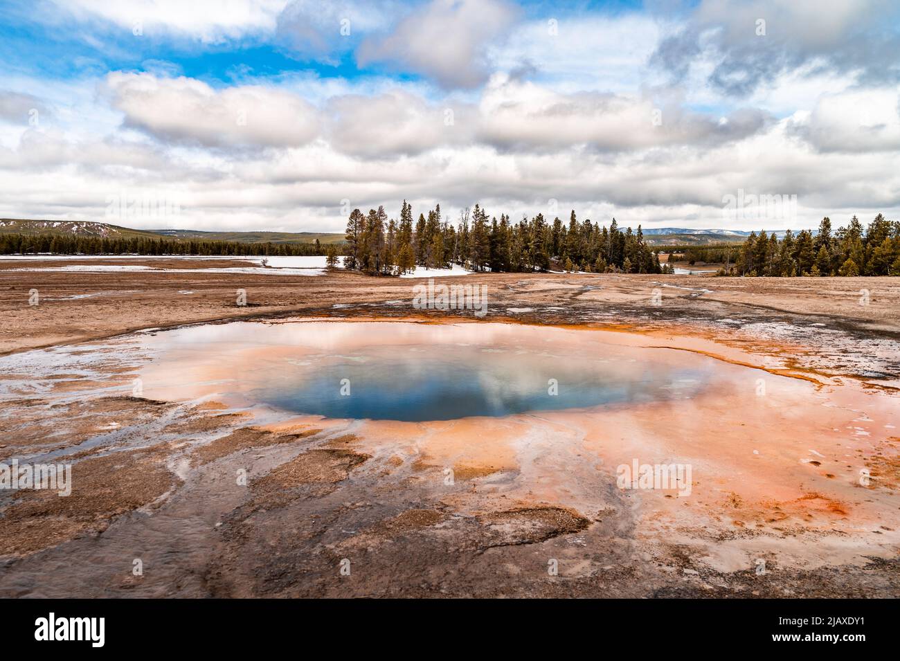 opal pool at Yellowstone national park Stock Photo - Alamy