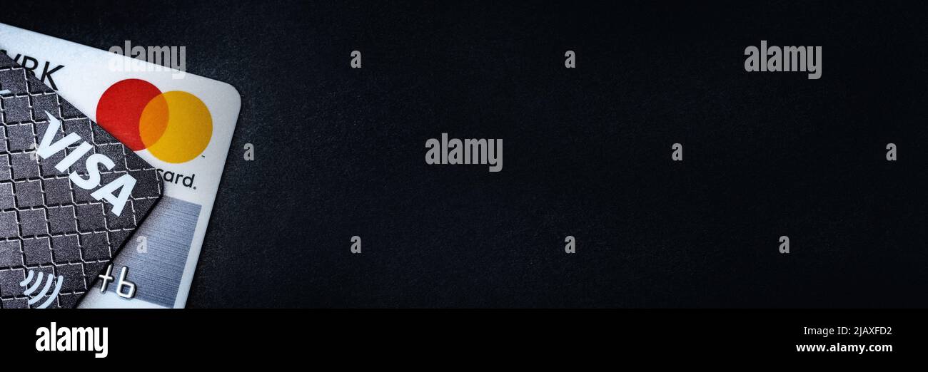 Credit cards Visa and Mastercard Stock Photo - Alamy