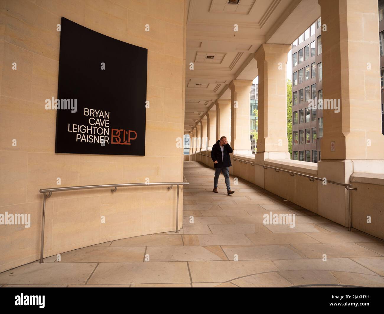 BCLP, Bryan Cave Leighton Paisner offices Central London Stock Photo ...