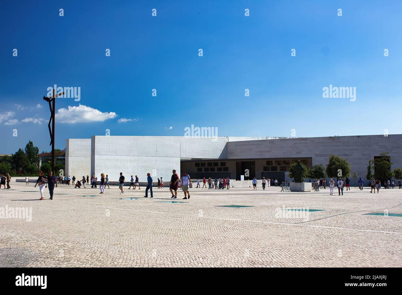 Pilgrims flocking to the famous Sanctuary of Our Lady of Fatima ...